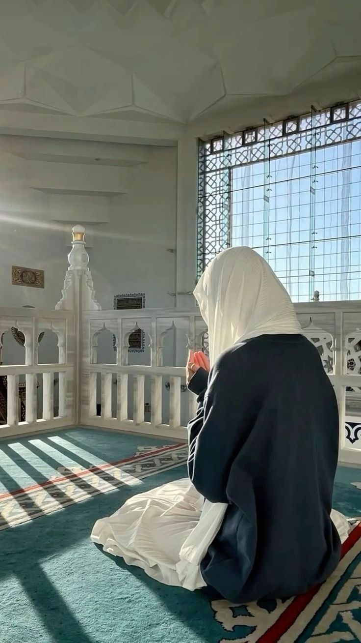 How to Perform Namaz for Women – Master Salah Step by Step