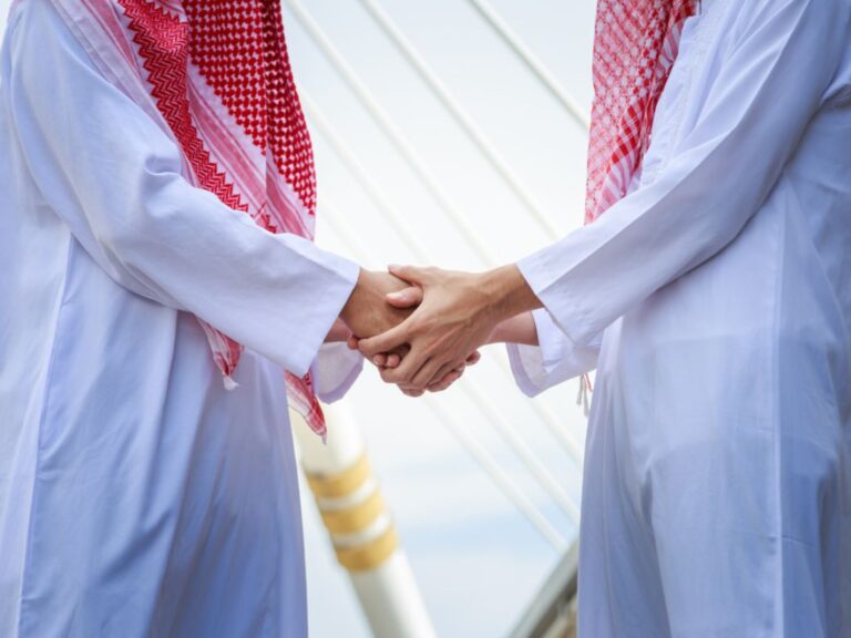 Arabic Greetings for Beginners – Speak & Respond Like a Native